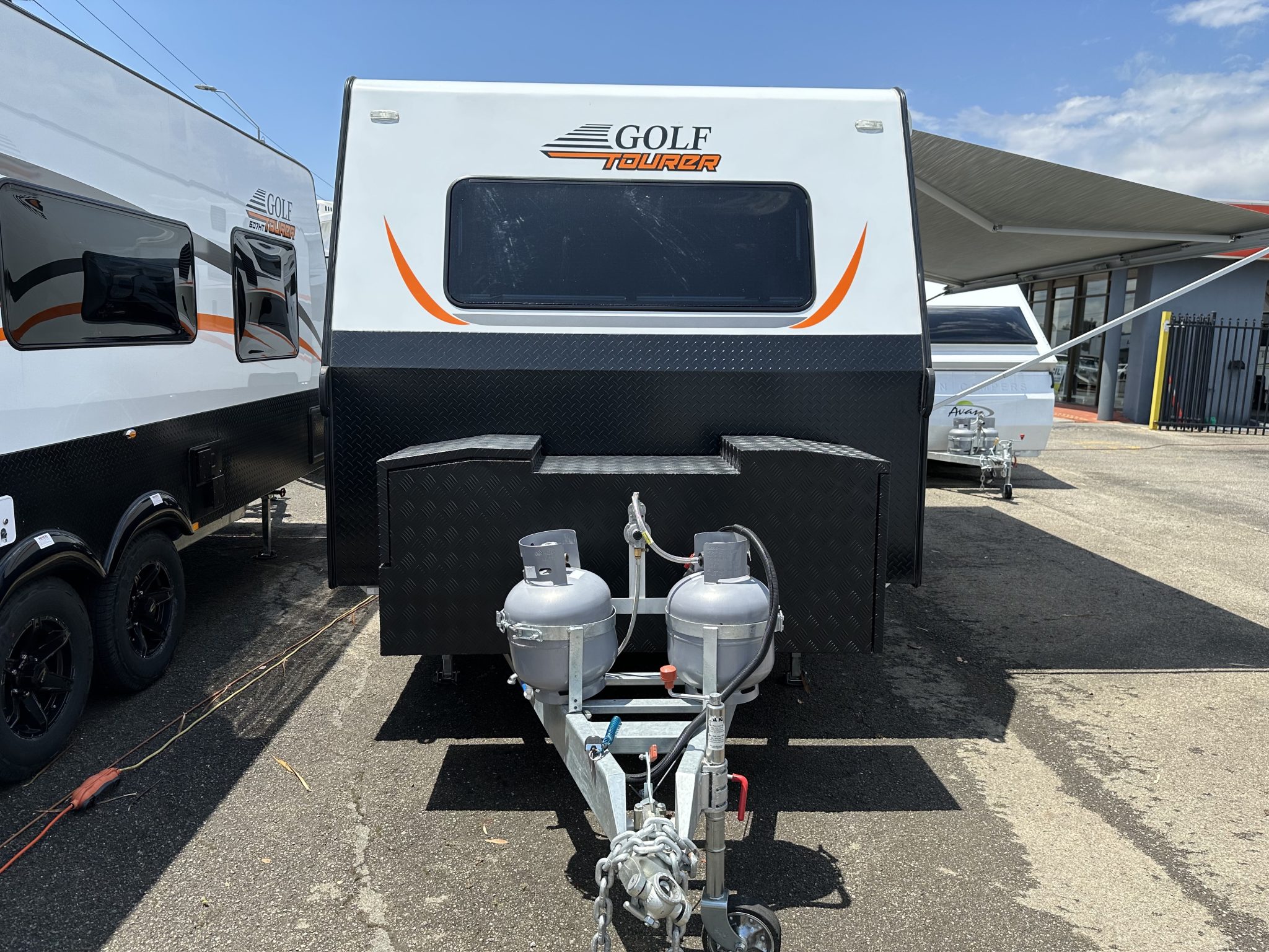 GOLF TOURER 577 FAMILY CARAVAN WITH TRIPLE BUNKS - Avan Adelaide