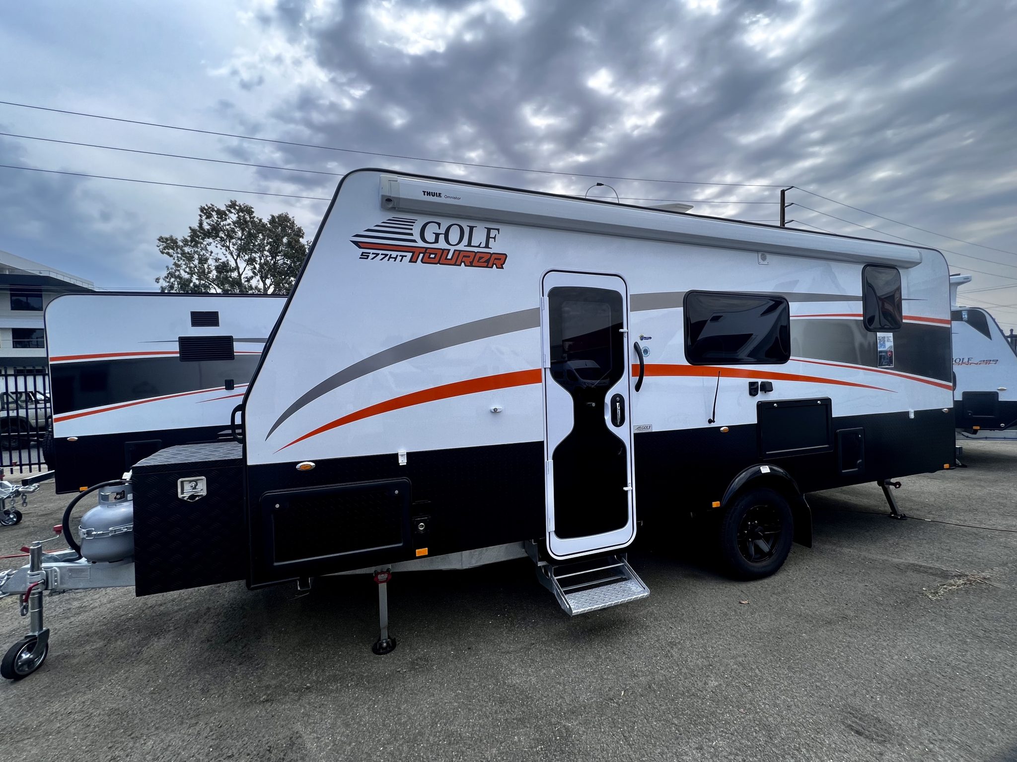 GOLF TOURER 577 FAMILY CARAVAN WITH TRIPLE BUNKS - Avan Adelaide