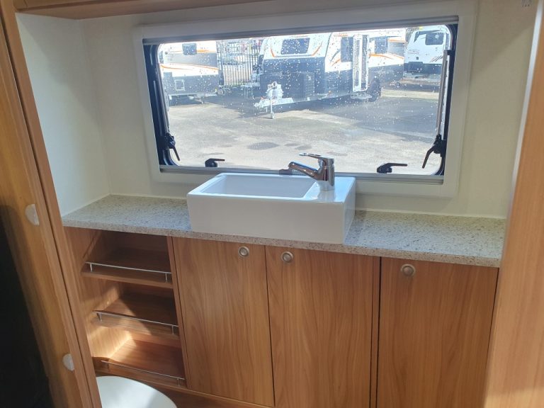 2016 Avan Frances Ensuite Caravan - Avan Adelaide