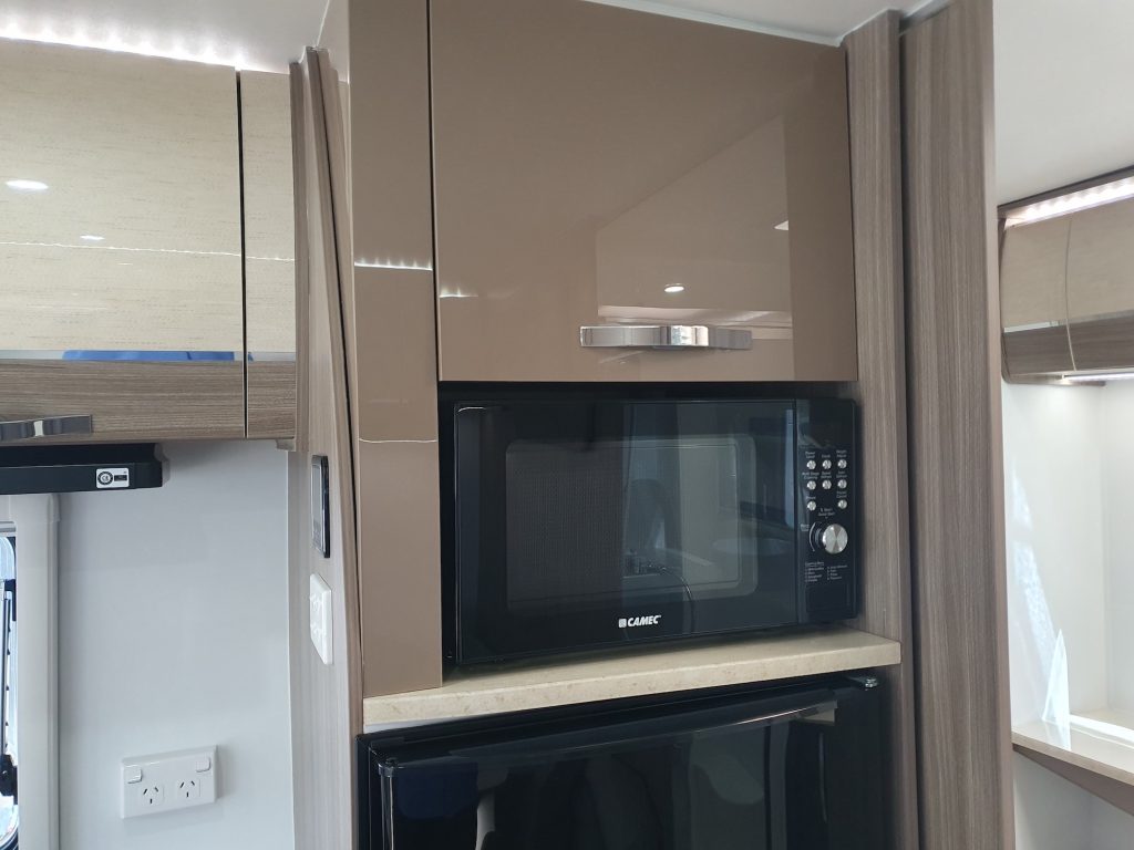 Golf Tourer 556 Caravan - Avan Adelaide