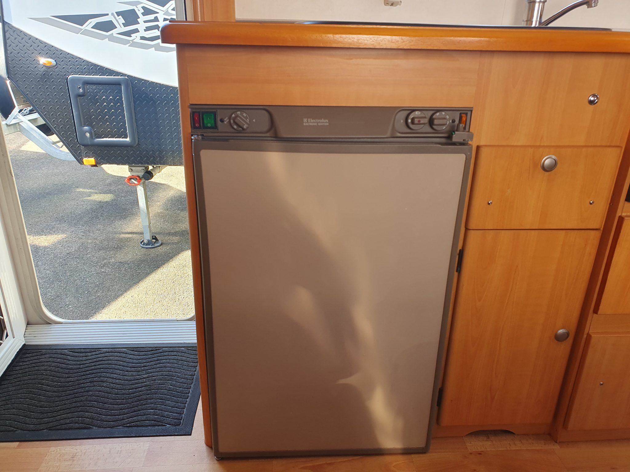 2005 GEIST Q535 ENSUITE CARAVAN - Avan Adelaide