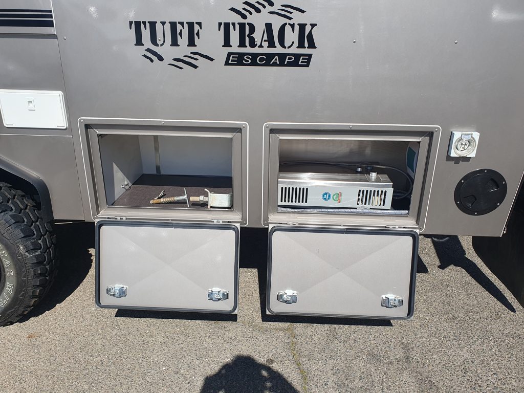 2018 FAR HORIZON TUFF TRACK ESCAPE HYBRID CARAVAN - Avan Adelaide