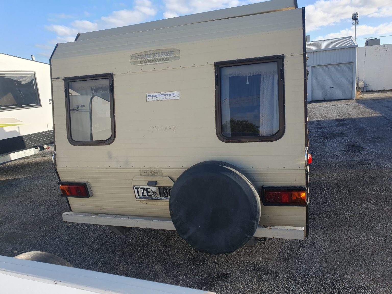 1985 SPACELINE POP TOP CARAVAN - Avan Adelaide