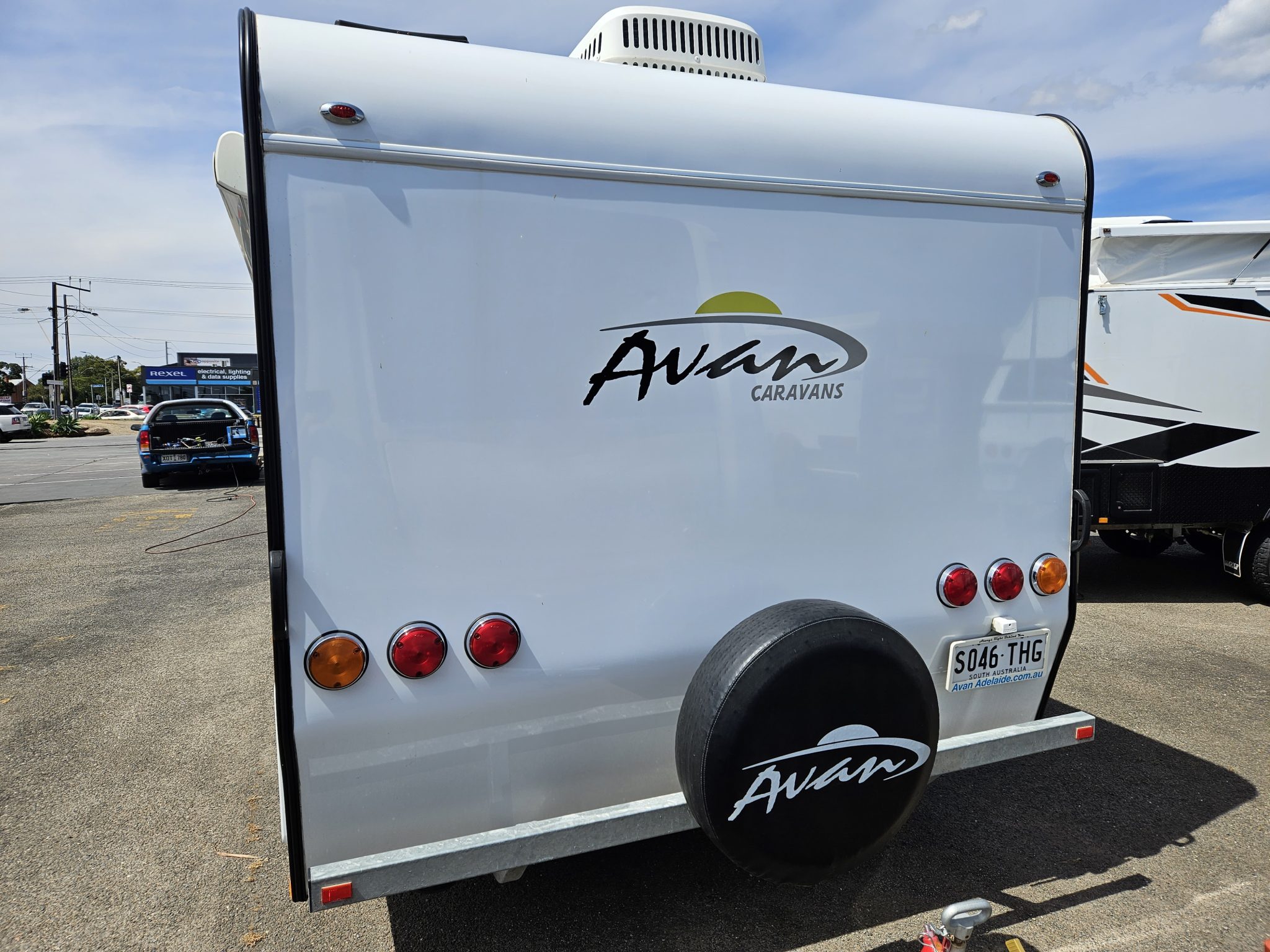 2018 AVAN ASPIRE 499 HARDTOP CARAVAN - Avan Adelaide