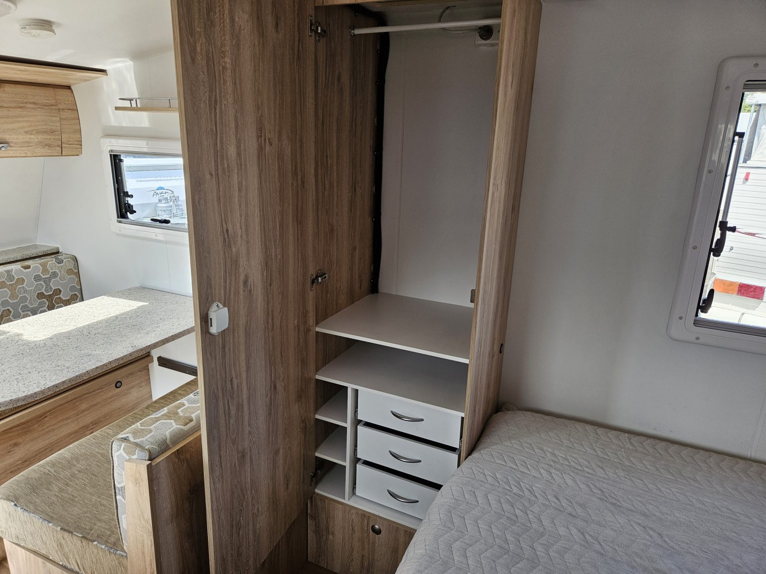 2018 AVAN ASPIRE 499 HARDTOP CARAVAN - Avan Adelaide