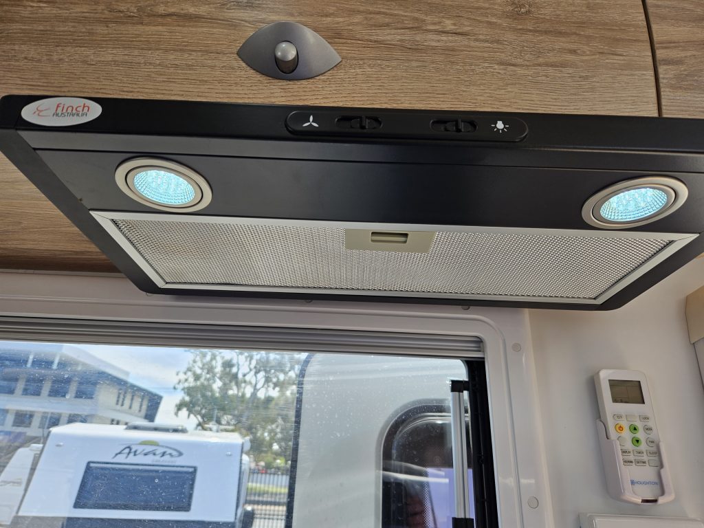 2018 AVAN ASPIRE 499 HARDTOP CARAVAN - Avan Adelaide