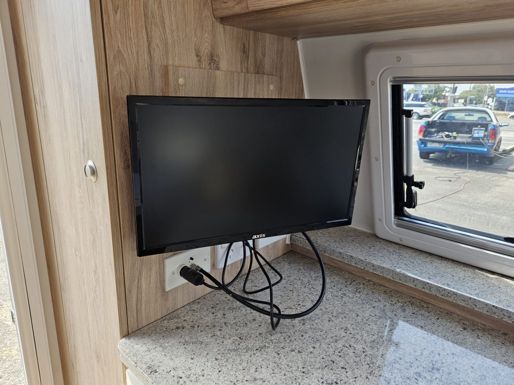 2018 AVAN ASPIRE 499 HARDTOP CARAVAN - Avan Adelaide