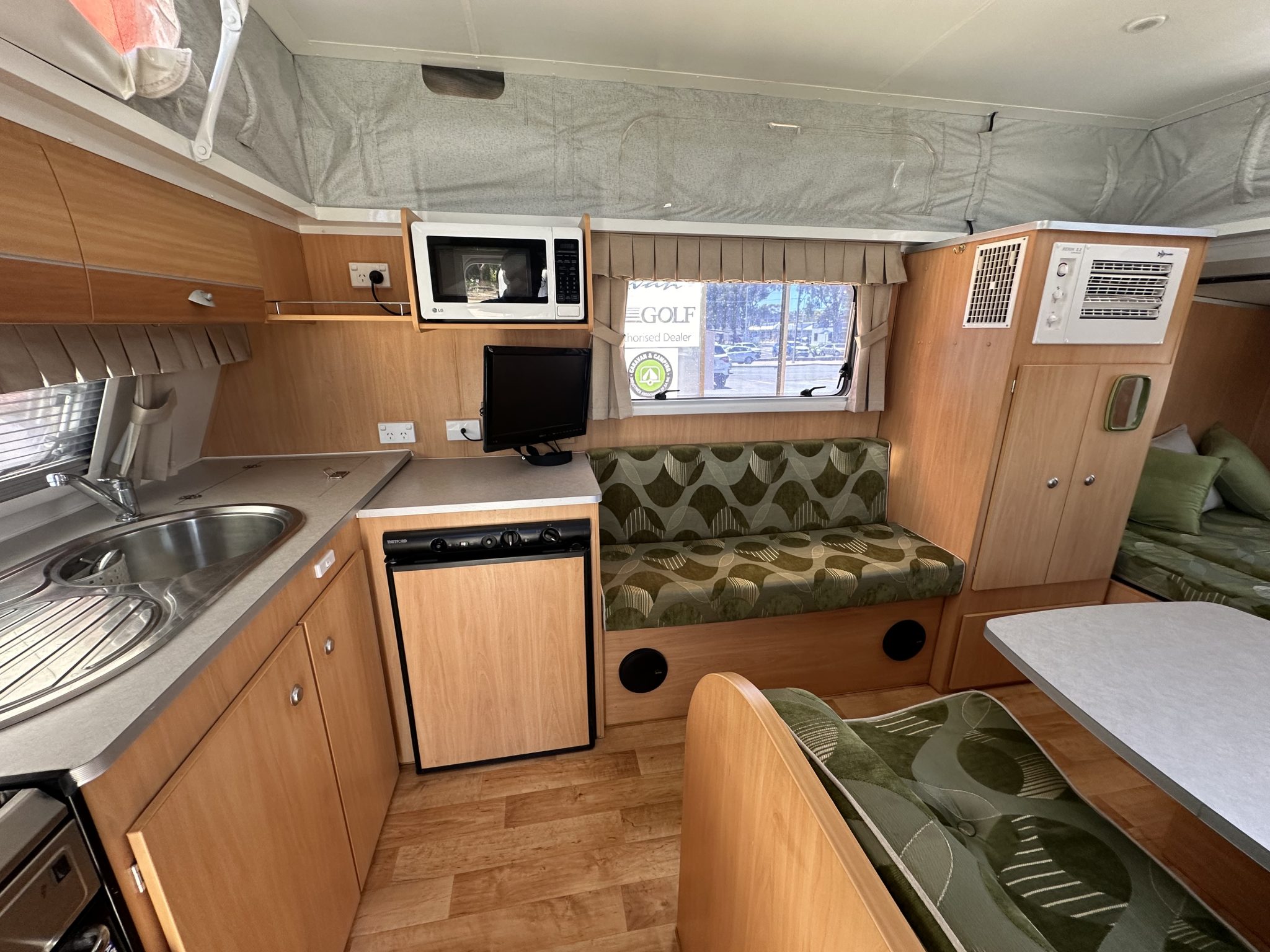 2012 AVAN RAY POPTOP CARAVAN - Avan Adelaide