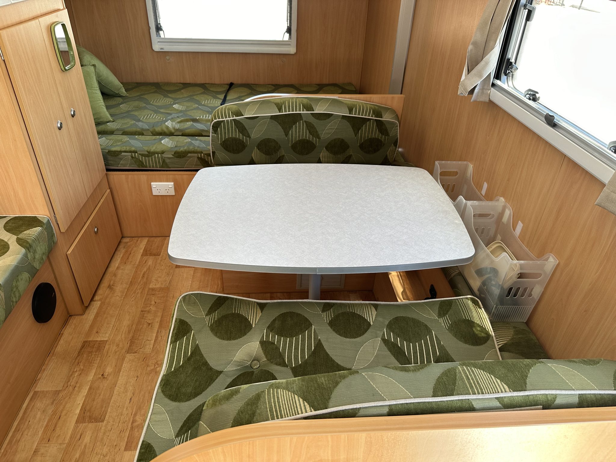 2012 AVAN RAY POPTOP CARAVAN - Avan Adelaide