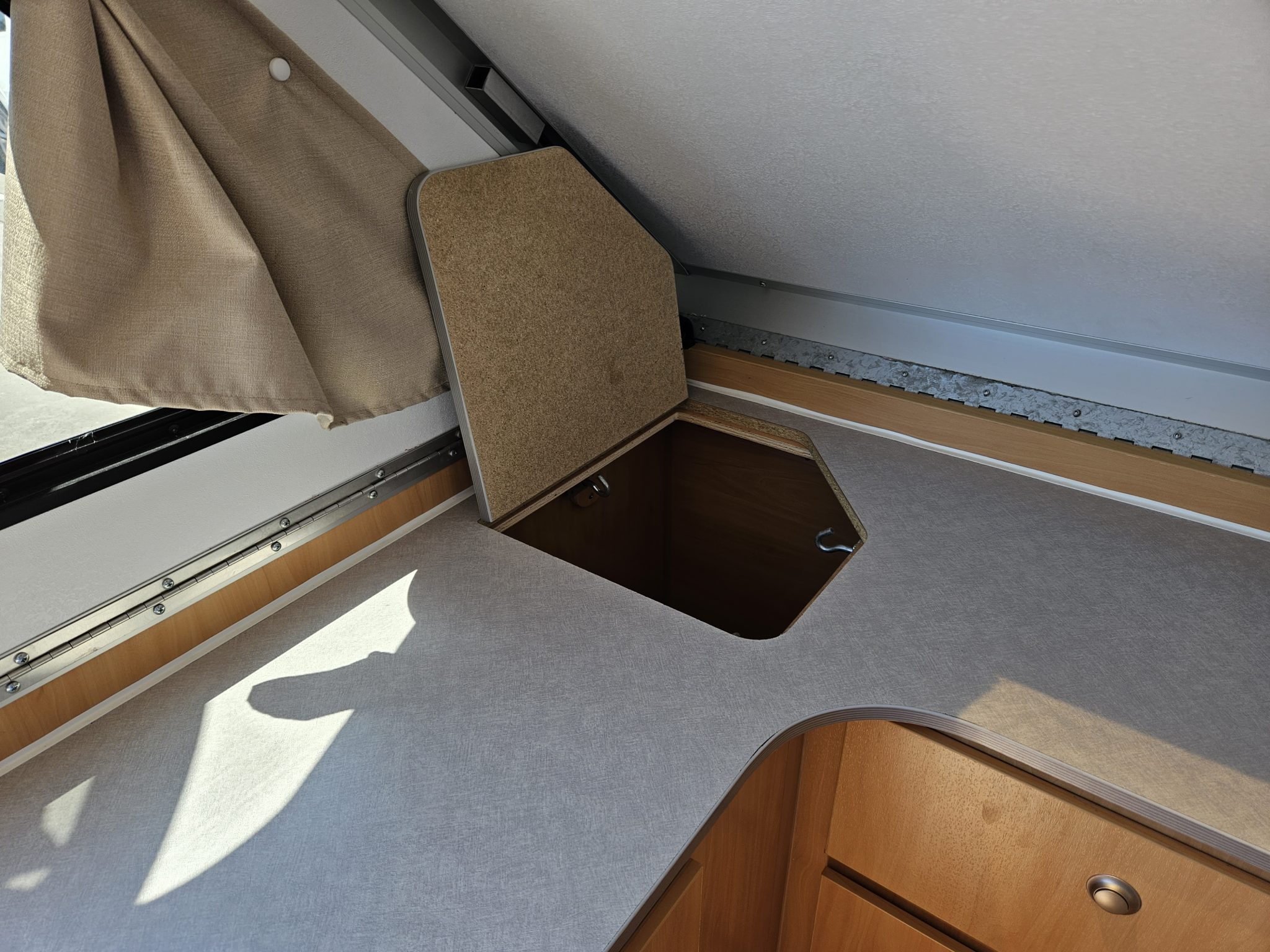 2011 Avan Cruiseliner 5 Camper - Avan Adelaide