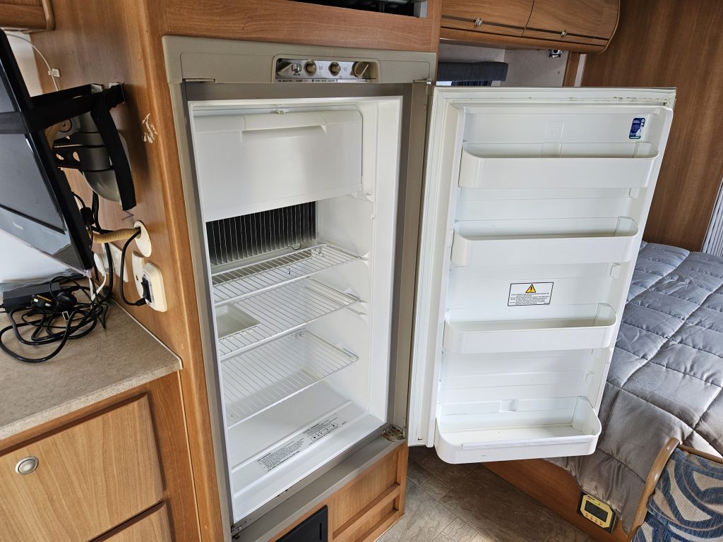 2009 JAYCO STERLING SLIDE OUT CARAVAN - Avan Adelaide