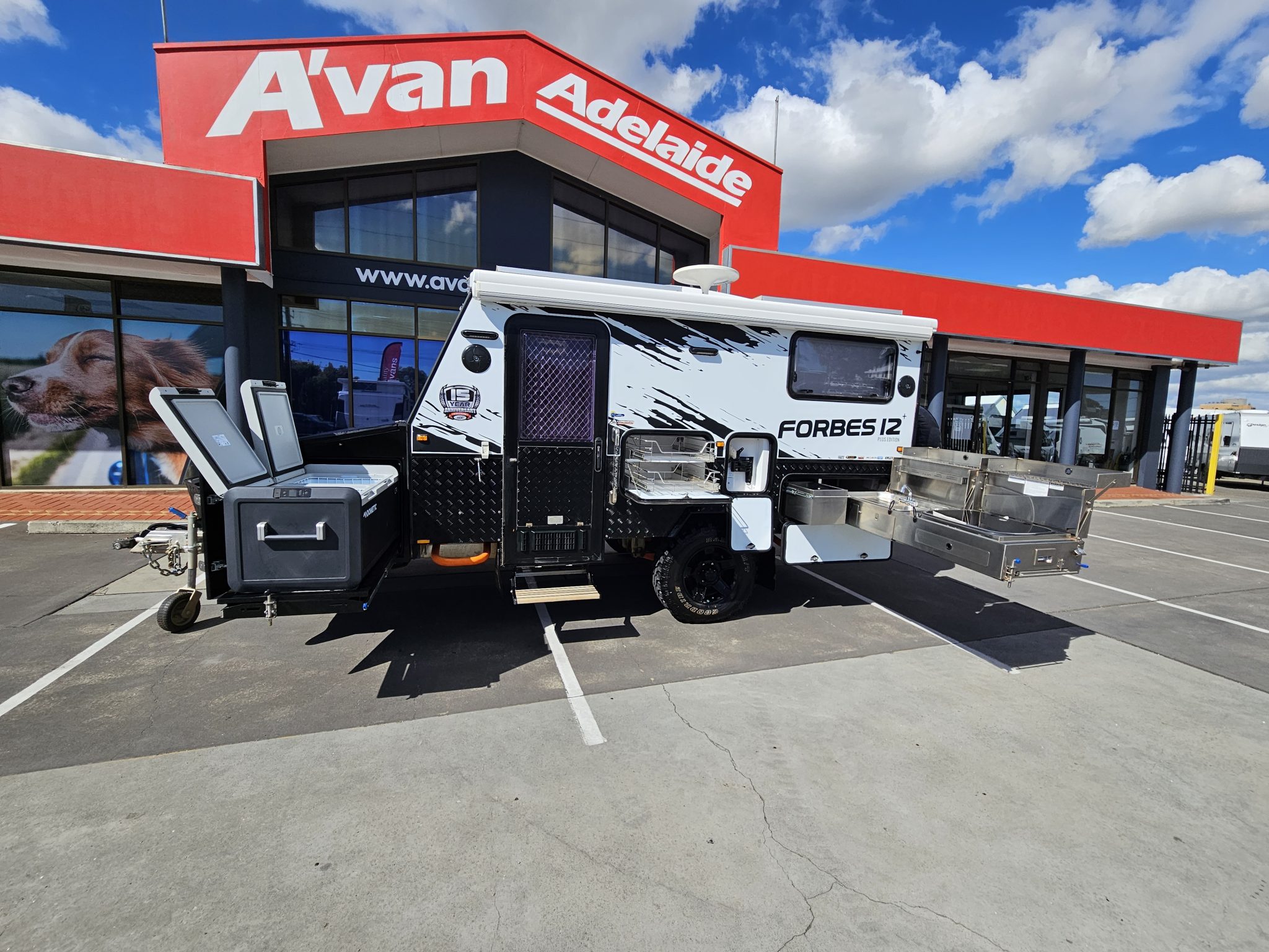 2023 MDC Forbes 12 + Hybrid Caravan - Avan Adelaide