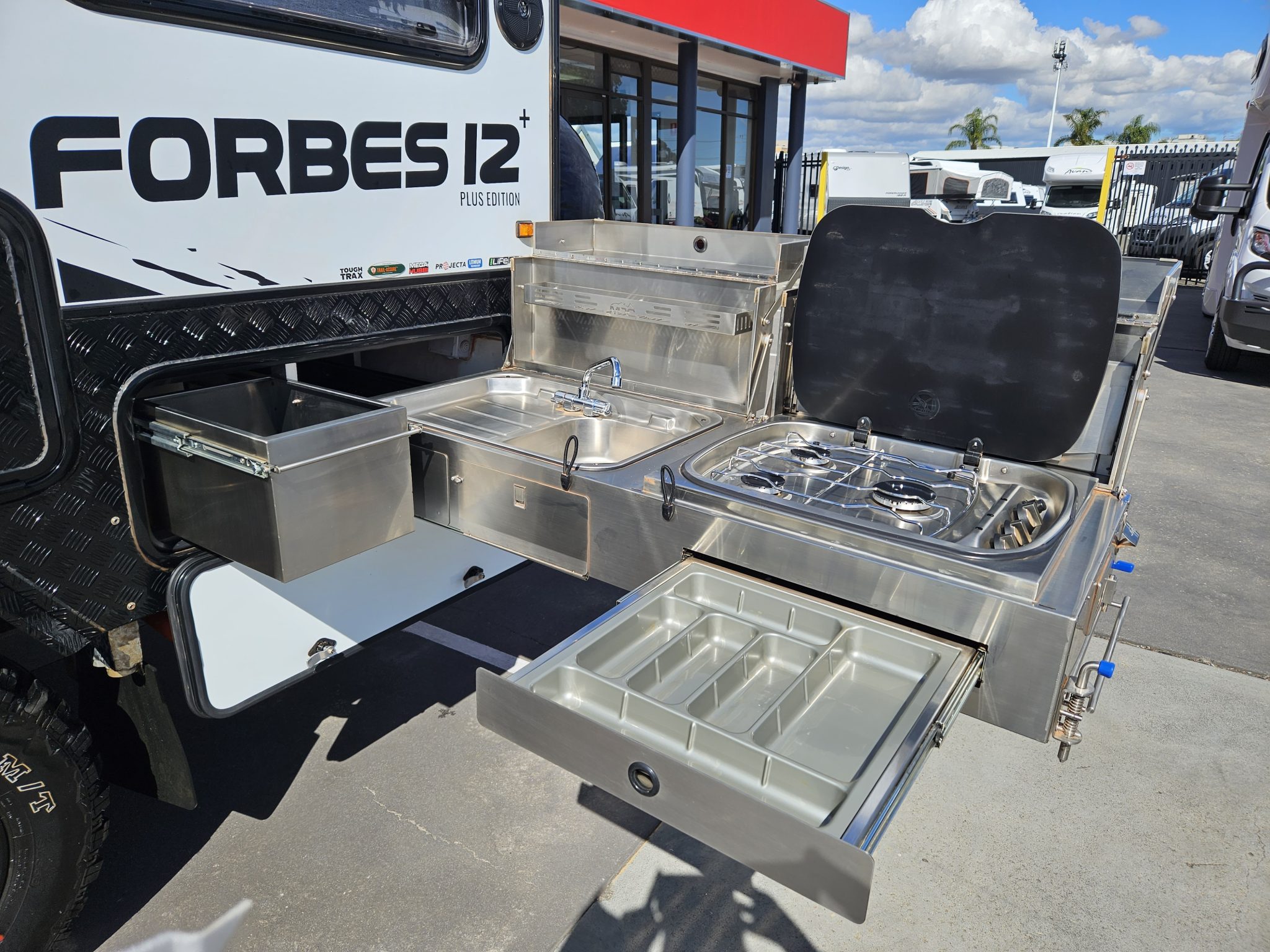 2023 MDC Forbes 12 + Hybrid Caravan - Avan Adelaide