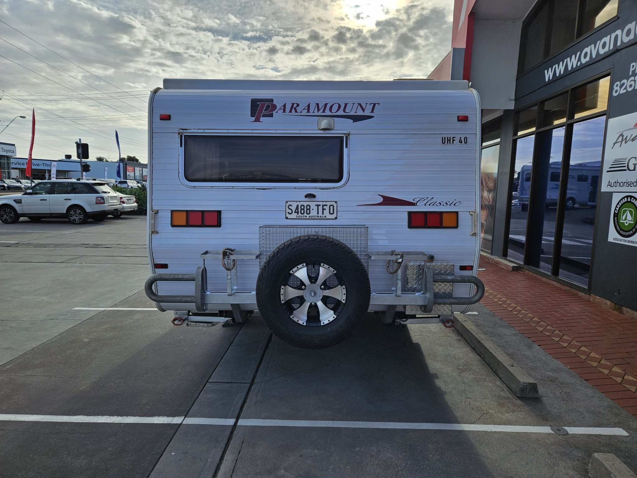 2012 Paramount Classic Caravan - Avan Adelaide