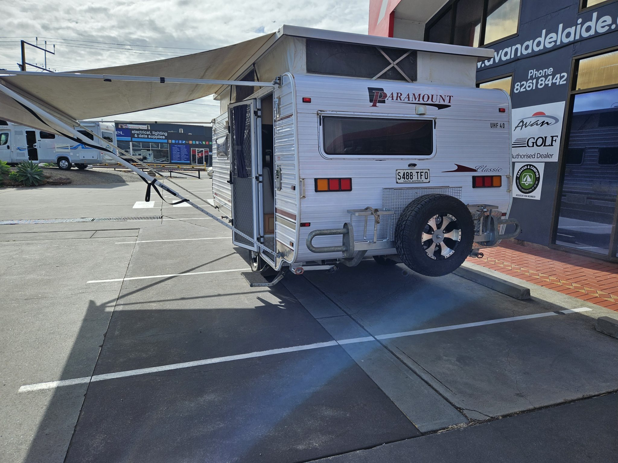 2012 Paramount Classic Caravan - Avan Adelaide