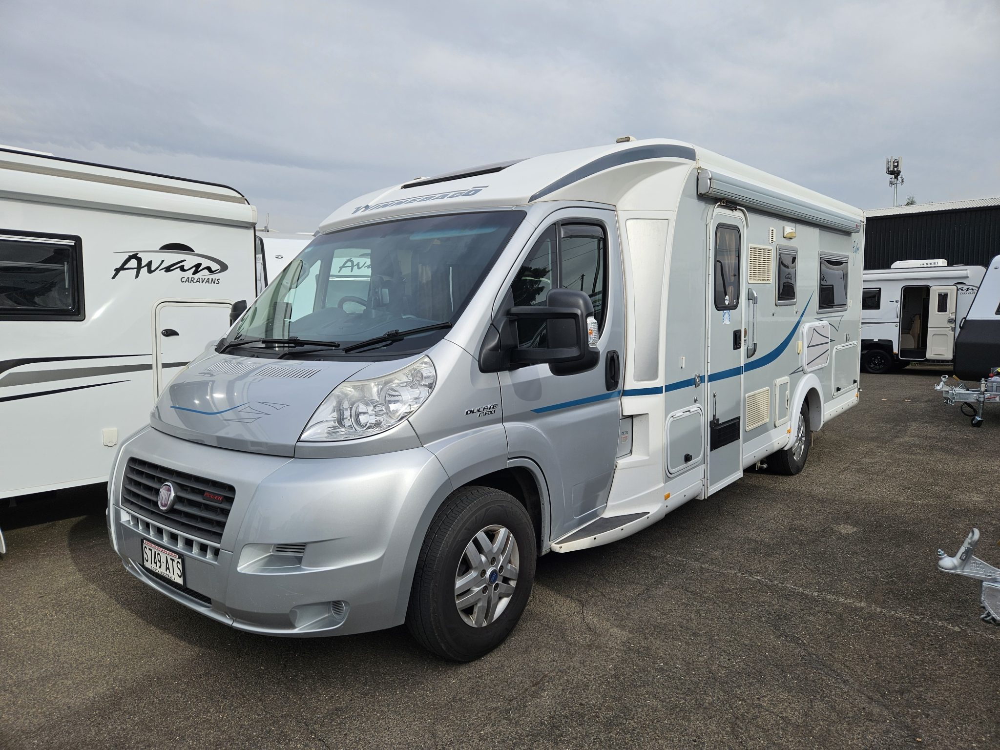 2012 Winnebago Eyre Motorhome - Avan Adelaide