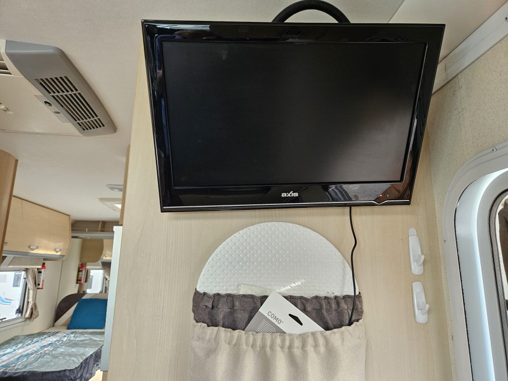 2012 Winnebago Eyre Motorhome - Avan Adelaide