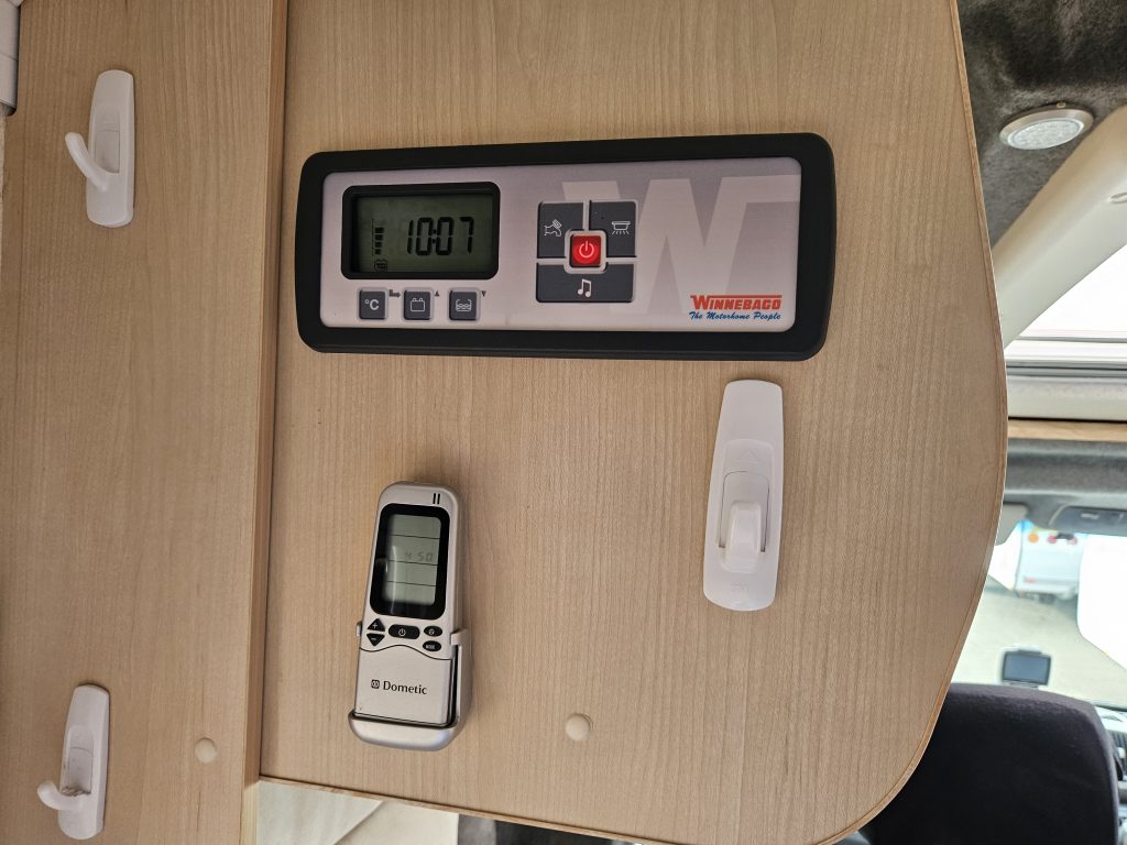 2012 Winnebago Eyre Motorhome - Avan Adelaide