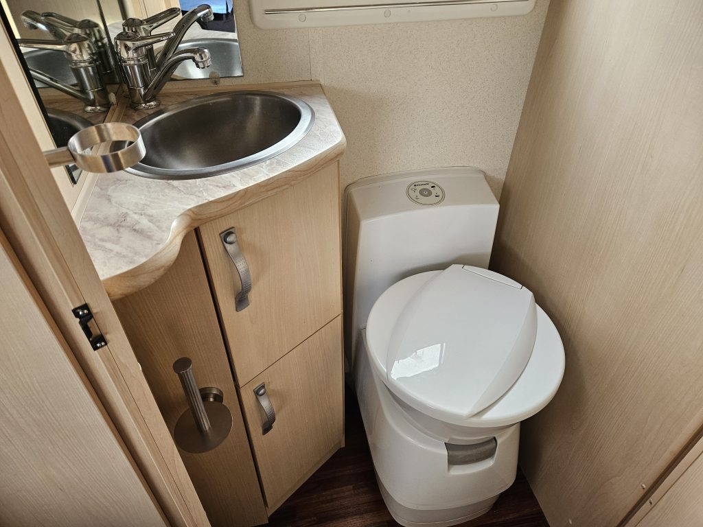 2012 Winnebago Eyre Motorhome - Avan Adelaide