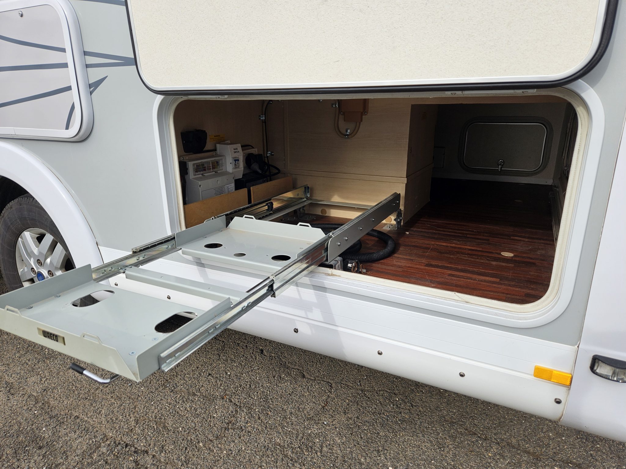 2012 Winnebago Eyre Motorhome - Avan Adelaide