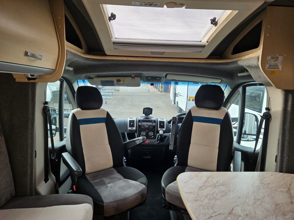 2012 Winnebago Eyre Motorhome - Avan Adelaide