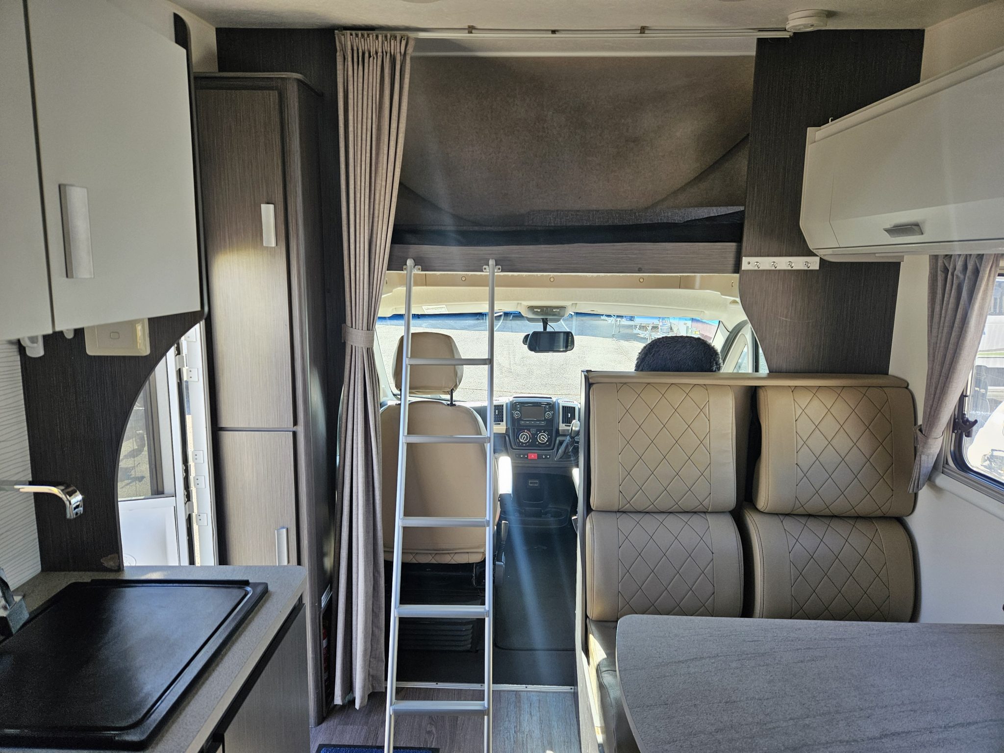 2018 JAYCO CONQUEST MOTORHOME - Avan Adelaide