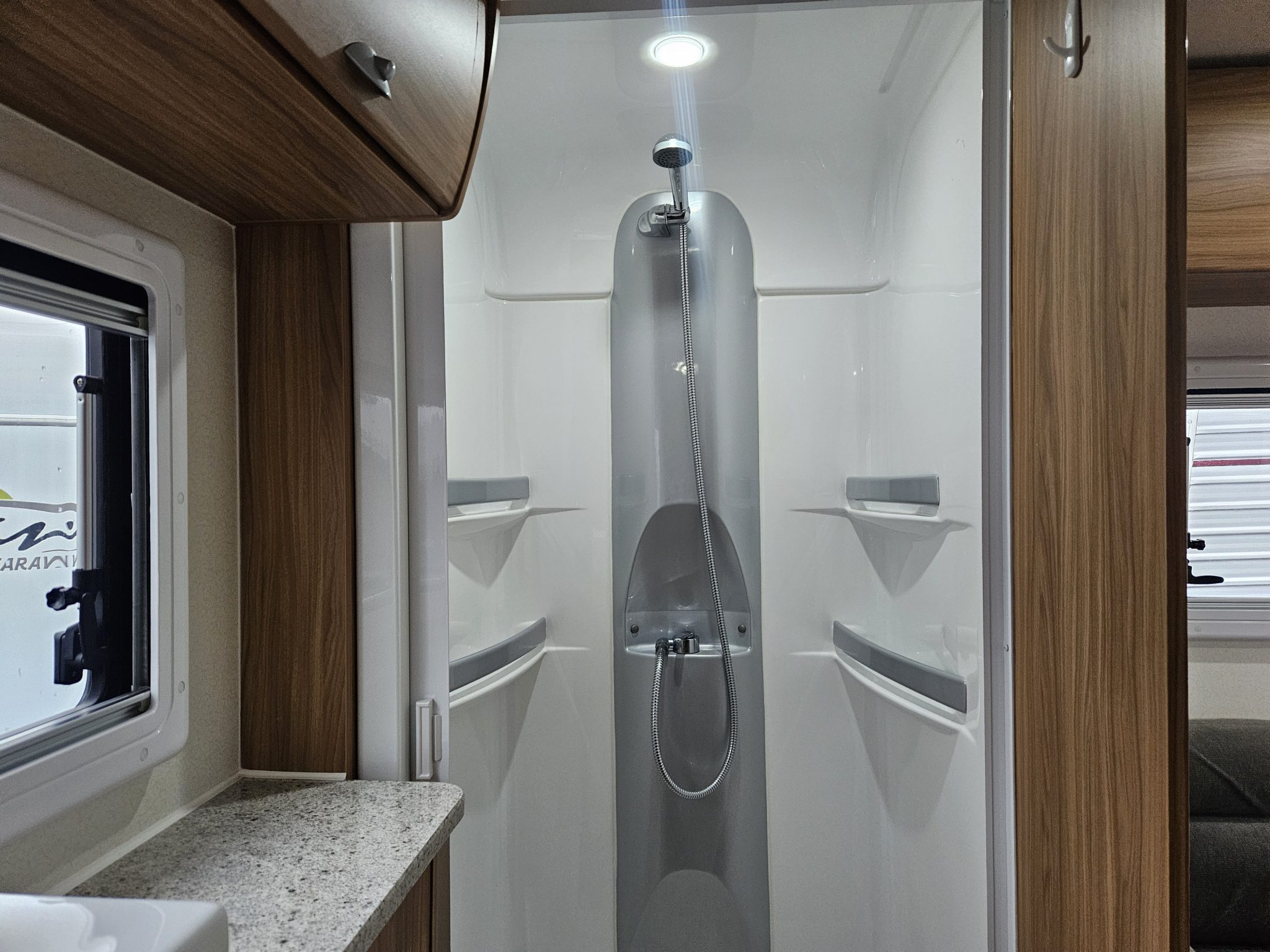 2017 AVAN ASPIRE 564 ENSUITE CARAVAN - Avan Adelaide