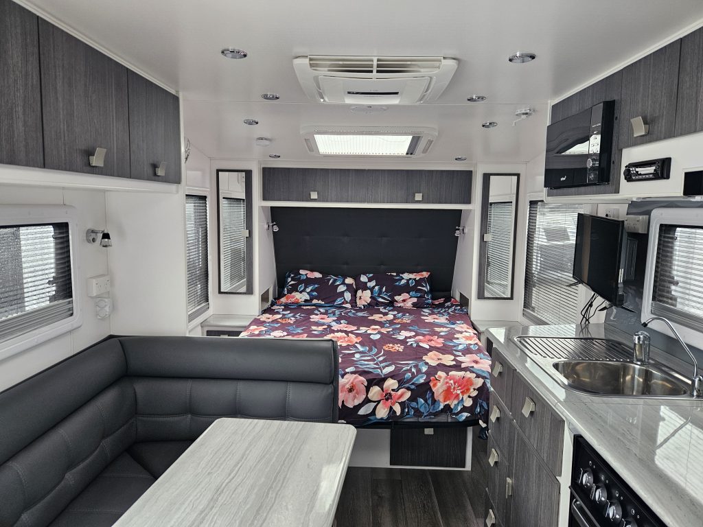 2020 MONTANA UNLIMITED OFF ROAD CARAVAN - Avan Adelaide