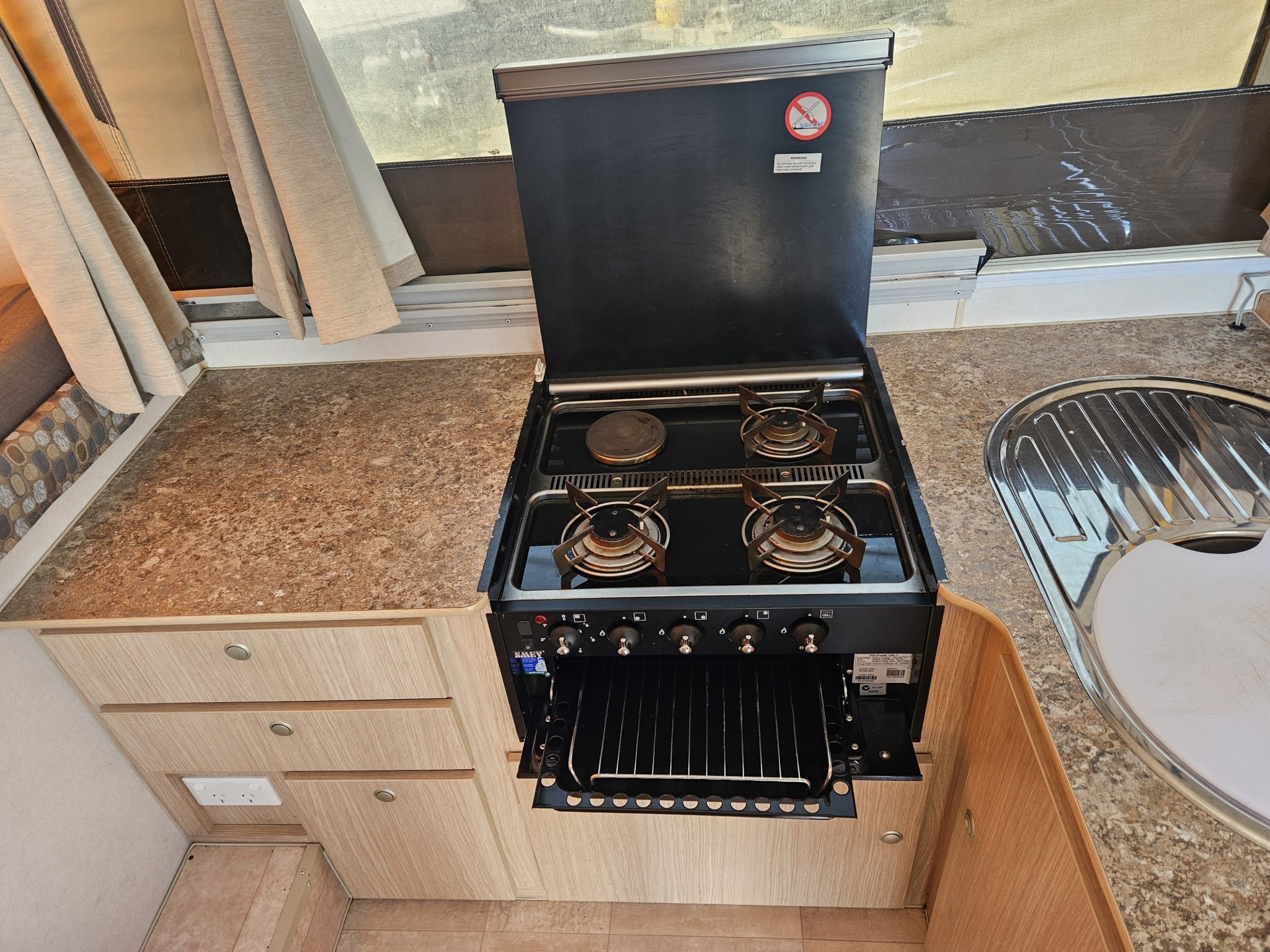 2011 JAYCO OUTBACK HAWK CAMPER TRAILER - Avan Adelaide