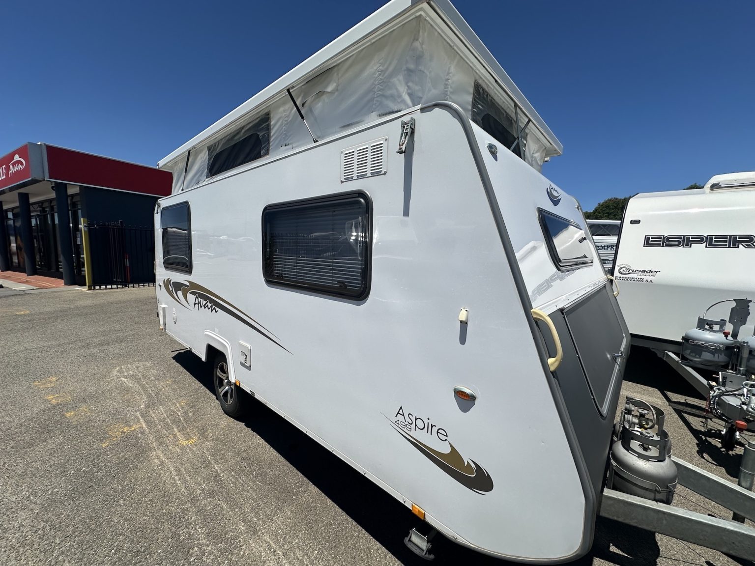 2014 AVAN ASPIRE 499 POPTOP CARAVAN - Avan Adelaide