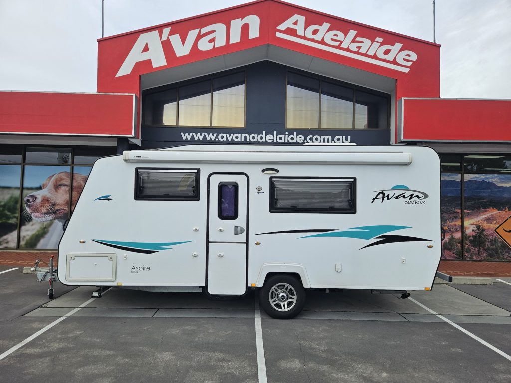 2018 AVAN ASPIRE 555-1 ENSUITE CARAVAN - Avan Adelaide