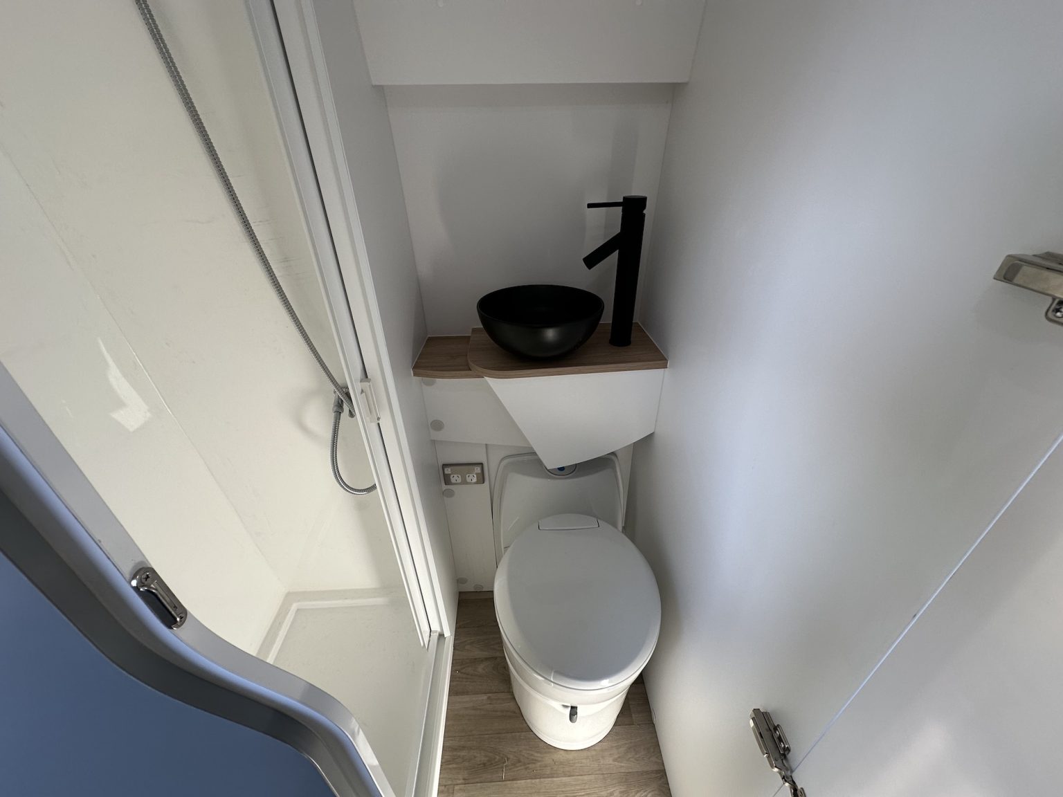 2025 AVAN APPLAUSE 600-2 MOTORHOME - Avan Adelaide