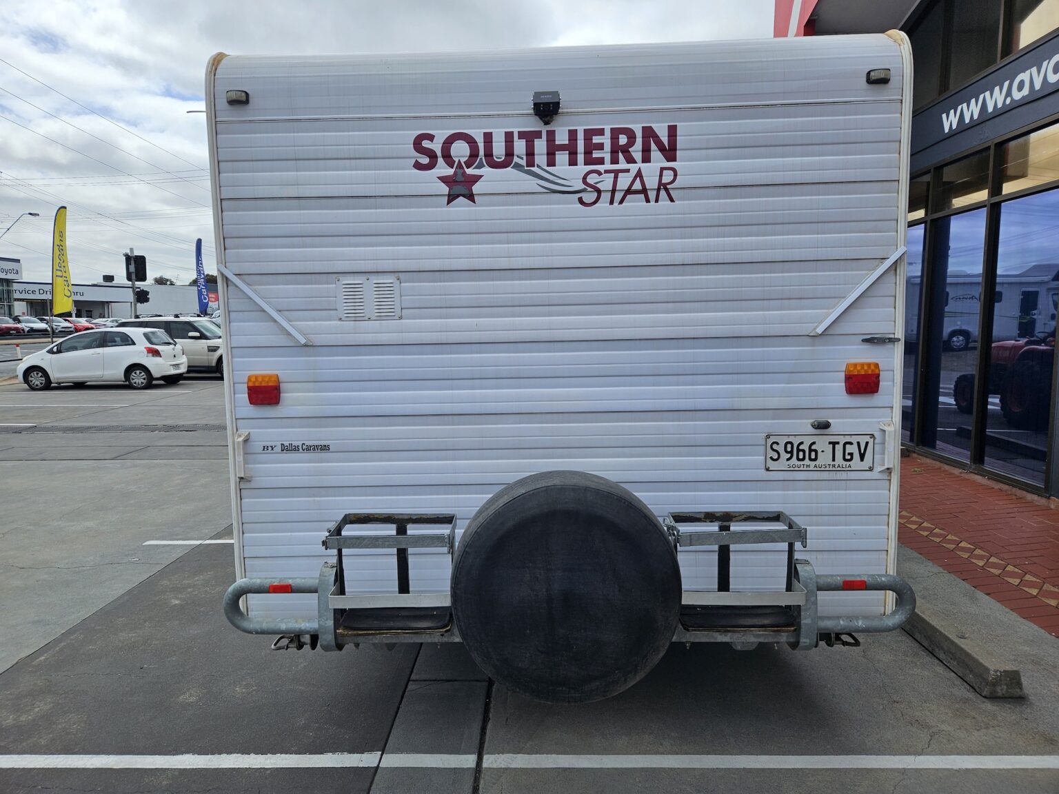 2011 SOUTHERN STAR CARAVAN - Avan Adelaide