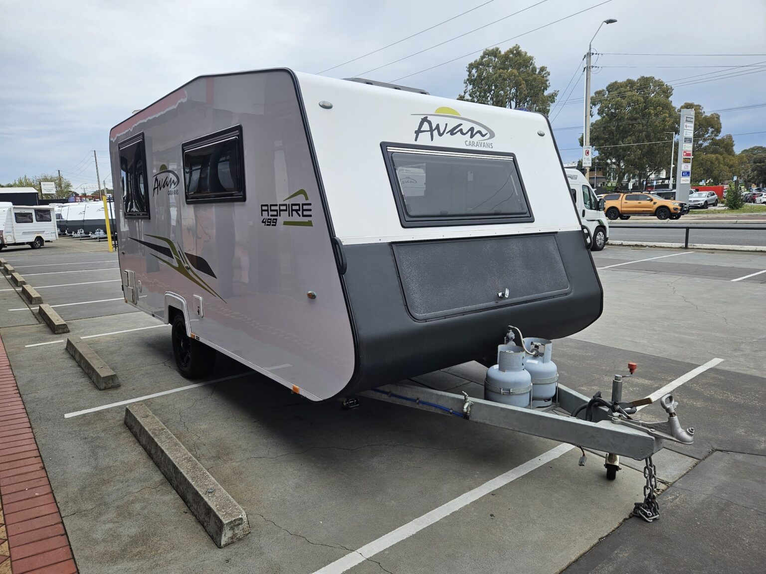 2019 AVAN ASPIRE 499 SHOWER TOILET CARAVAN - Avan Adelaide