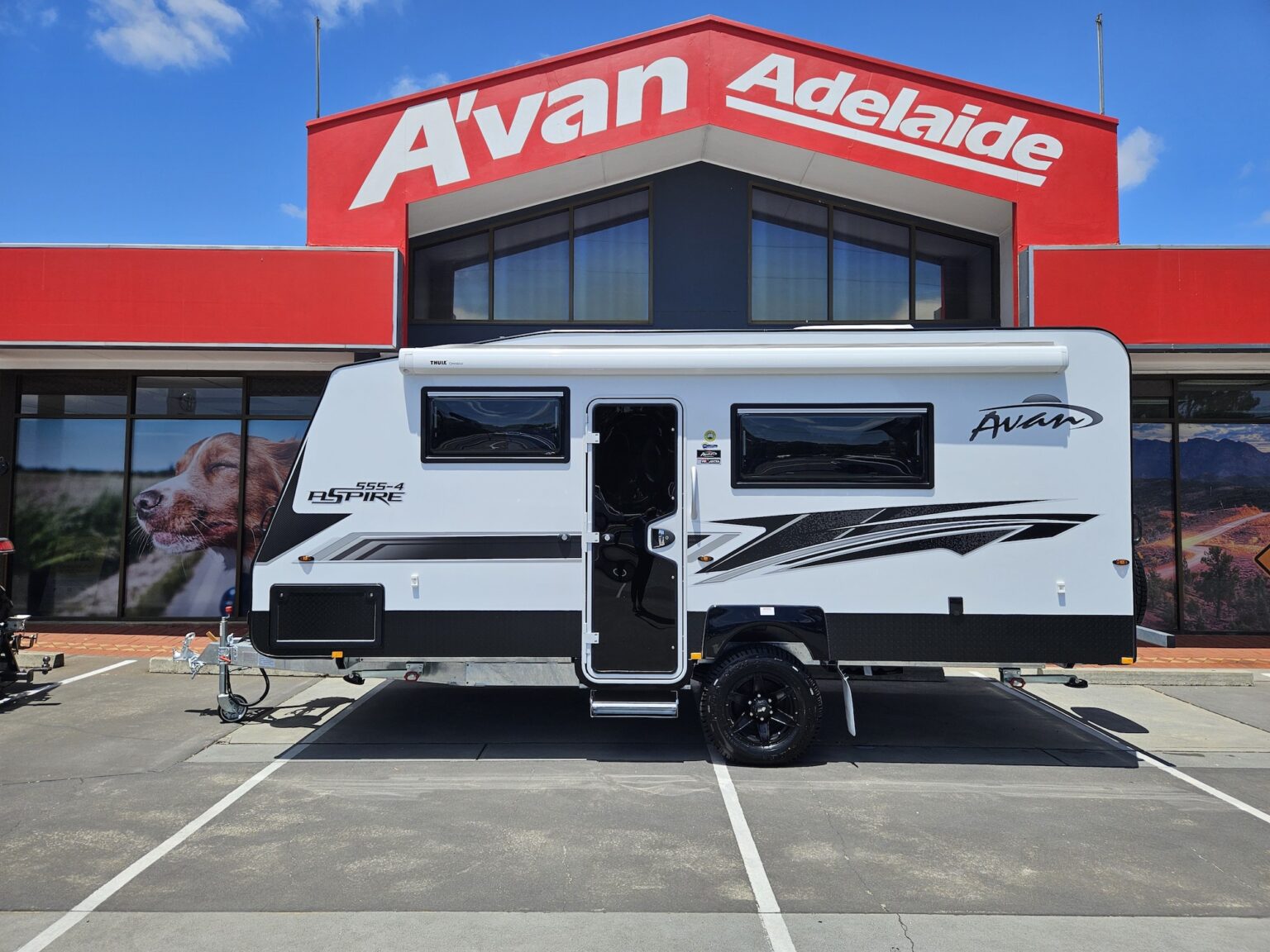 AVAN ASPIRE 555-4 FAMILY CARAVAN - Avan Adelaide